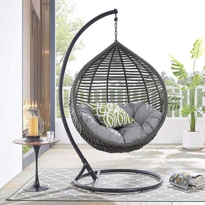 Cina Traditional Egg Shaped Wicker Chair With Water Resistant Backing And Cushions Wicker Chair in vendita