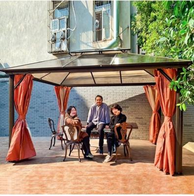 Cina Materiale di soffitto 3x4M PC Gazebo esterno con tetto rigido per il relax in vendita