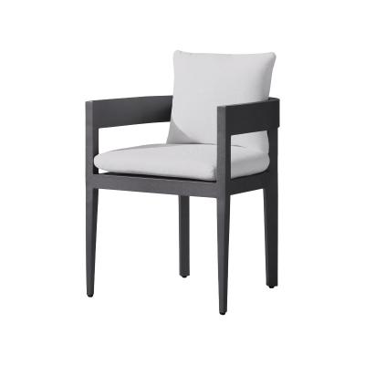 Cina Outdoor Aluminum Patio Garden Hotel Dining Table And Chairs Waterproof Sunproof in vendita