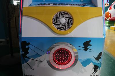 中国 極度のスキー ゲームは作動させたゲームのビデオ ゲーム機械を鋳造します 販売のため