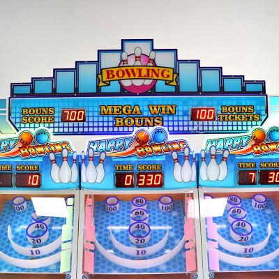 中国 3台のプレーヤーの車線のアーケード・ゲーム機械、幸せなボーリングの切符の買戻し機械 販売のため