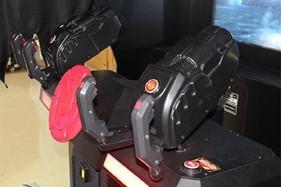 中国 350W暗い射撃のゲーム・マシンの後で刺激する硬貨によって作動させるアーケード機械 販売のため