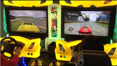 Cina Macchina di video gioco superata a gettoni di corsa di automobile per il giocatore 1-4 in vendita