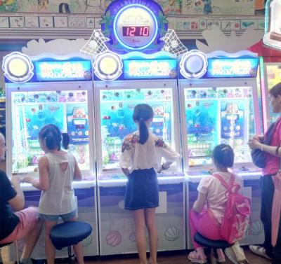 Cina Macchina felice del gioco del biglietto di lotteria dello spingitoio della palla di Fisher della perla di estinzione per la stanza di divertimento in vendita
