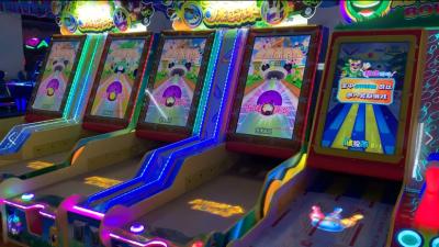中国 運動場のためのボーリングの車線のシミュレーターのゲームの買戻しのアーケード機械 販売のため