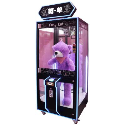 Cina Distributore automatico premiato del regalo delle bambole del taglio di Ur del taglio di forbici a gettoni per il campo da giuoco dei bambini in vendita