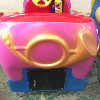 Cina macchine di giro del Kiddie del cavallo del video gioco 3d per divertimento all'aperto 100W in vendita