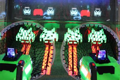 Cina Macchina del gioco di attacco dello Space Invader del video gioco contro in vendita