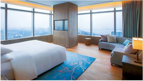 Quality Luxury Wood Veneer Hotel Furniture Packages Bedroom Set For Villa Project for sale