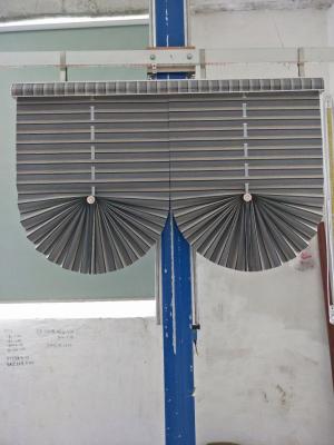 Cina Tende oscuranti antivento oscuranti di colore chiaro Tende a rullo motorizzate 100% poliestere in vendita