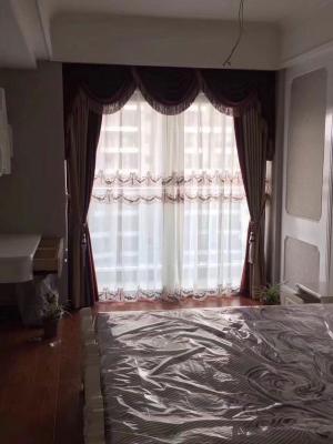 Cina Tende a mantovana in poliestere a doppio strato su misura pronte per il soggiorno in vendita