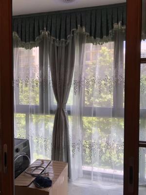 Cina Tende a mantovana in poliestere a doppio strato su misura pronte per il soggiorno in vendita