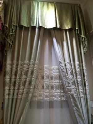 Cina Tende a mantovana in poliestere a doppio strato su misura pronte per il soggiorno in vendita