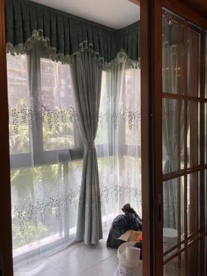 Cina Tende a mantovana in poliestere a doppio strato su misura pronte per il soggiorno in vendita