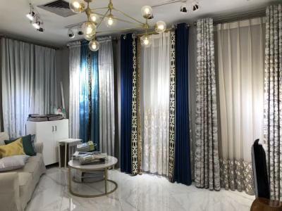 Cina Tende a mantovana in poliestere a doppio strato su misura pronte per il soggiorno in vendita