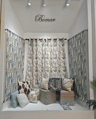 Cina Tende a mantovana in poliestere a doppio strato su misura pronte per il soggiorno in vendita