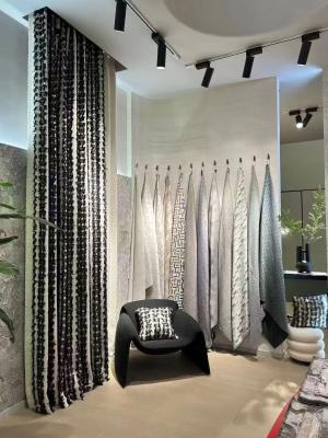 Cina Tende a mantovana in poliestere a doppio strato su misura pronte per il soggiorno in vendita