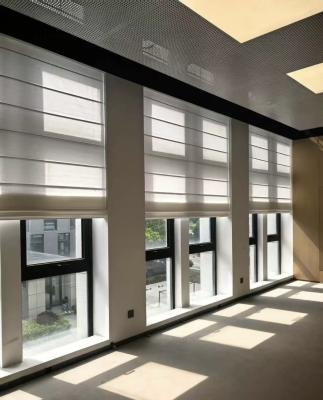 Cina Automatico a batteria azionato a motore blackout zebra persiane a rulli tende per Windows Zigbee APP in vendita