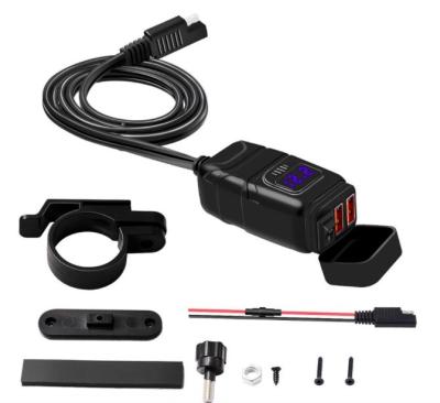 Cina L'iso impermeabile dello sbocco del Usb del motociclo 12v del controllo di qualità 3,0 ha elencato rosso/blu in vendita