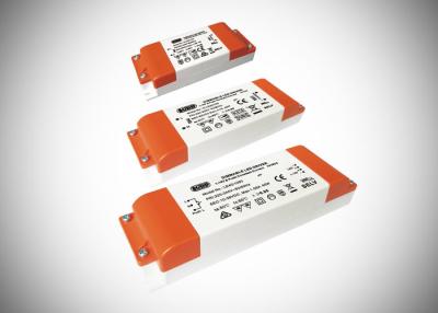 Cina Triac del pieno carico di 83% che attenua watt costante principale 600mA della corrente 25 del driver in vendita