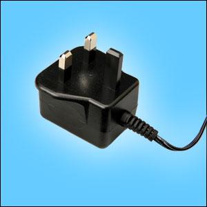 中国 10W の 12W イギリス力のアダプター 販売のため