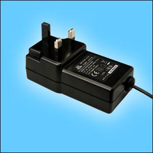 中国 36W イギリス AC/DC の壁の台紙力のアダプター、電源 販売のため