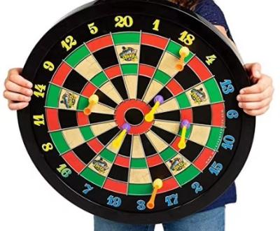 China Custom Magnetic Dart Board Game Full Set With 3 Green And 3 Red Darts In Cardboard Box for sale