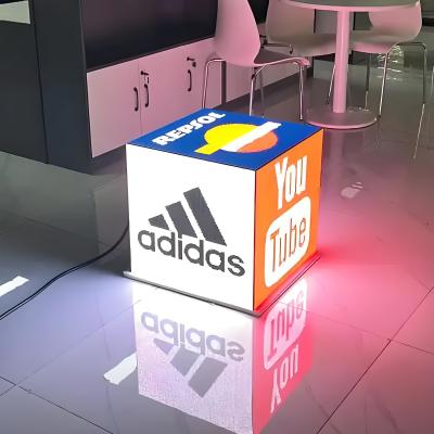 Китай Наружный P4 Cube LED дисплей полного цвета RGB высокого разрешения с фиксированной установкой продается