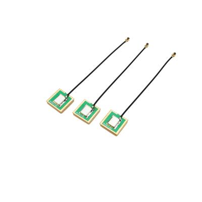 Китай Производитель Высокоустойчивая встроенная активная керамическая GPS антенна с U. FL Ipex женским разъемом продается