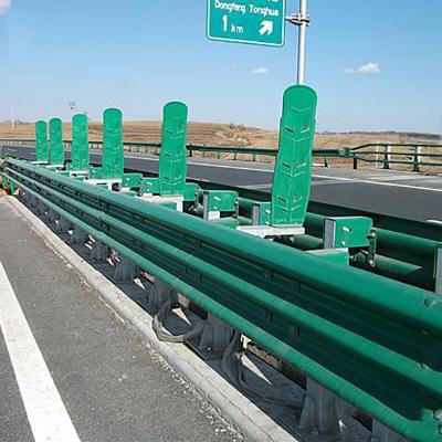 China Q235 Systemen van de Wegvangrail de Gegalvaniseerde of van de Poederdeklaag Staal voor Verkeersveiligheid Te koop