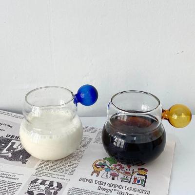 China Fashion Design 280ml High Borosilicate Glass Cup Gourd Shaped With Ball Handle for sale