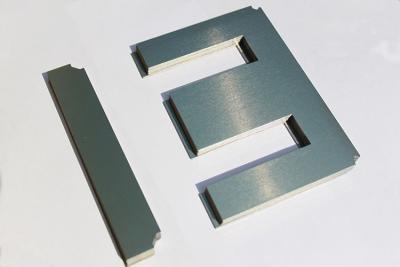 Cina Processo di taglio Core di trasformatore in acciaio al silicio di dimensioni personalizzate con tolleranza di 0,05 mm in vendita