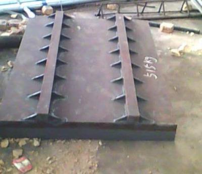 中国 パーソナライズされた重量用溶接加工 大型機械金属ブレーケットフレーム構造 販売のため