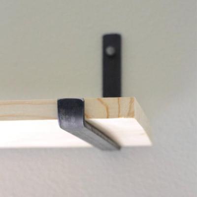Cina Fabbricazione di apparecchiature per il montaggio a parete di scaffali galleggianti in metallo con processo di finitura e fresatura rivestiti di polvere in vendita