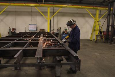 Cina Scelta di materiale personalizzato Saldatura e fabbricazione di cornici metalliche di grandi dimensioni per motori in vendita
