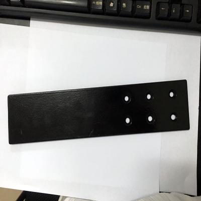 Cina Parti metalliche rivestite con ossido nero Clampada per tubi di piccole dimensioni con piegatura di taglio laser di precisione in vendita