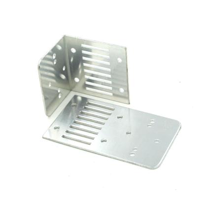 Cina Parti di stampaggio per foratura in lamiera di acciaio con spessore 0,4- 3 mm in vendita