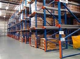 Cina Acciaio laminato a freddo Custom OEM Pro Gulf Shelf Steel Wire Mesh Decking per pallet Racking in vendita