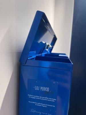 China Dispensador de almofadas de revestimento de pó de alumínio personalizado com pequena encomenda e opção de personalização à venda