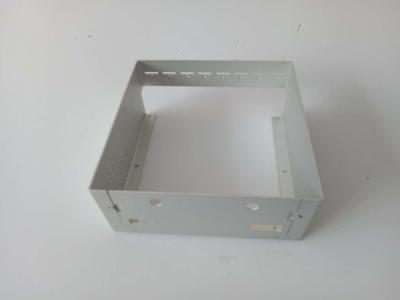 Cina Accessori hardware ad alta resistenza personalizzati con parti di piegatura metalliche rivestite di potenza in vendita