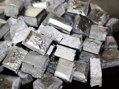 China Aluminium-Tungsten Master Alloy Boosts Wear Resistance & Thermal Stability for sale