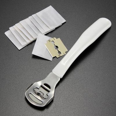 China Cuchillas muertas duras de la máquina de afeitar del maíz del callo de los pies del cuidado de la pedicura del removedor del raspador de la piel del pie en venta