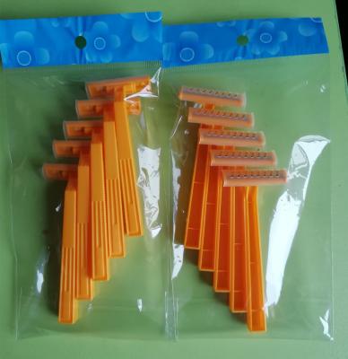 China Maquinilla de afeitar que afeita disponible de la seguridad doble plástica para hombre de la cuchilla en venta