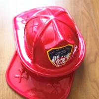 China Kids Plastic Firefighter Hat with Fireman Axe Design 29x21x11cm for sale