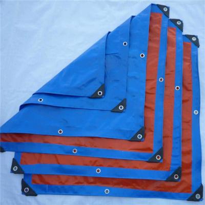 China El Pvc resistente de la prenda impermeable cubrió la lona de la tela en venta