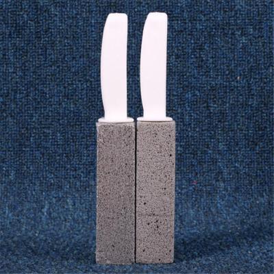 China Cepillo de limpieza del palillo de Gap de piedra pómez de la esquina natural de la piedra con la manija para la parrilla del moho de la taza del inodoro en venta