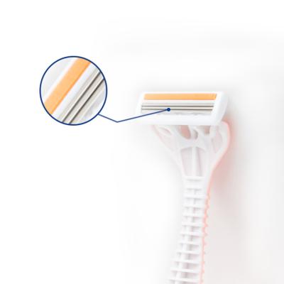 China # 2020 stainless steel blade triple blade shaving razor for sale