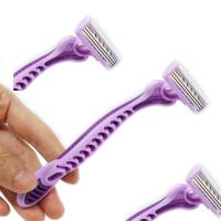 China Pivot Head Triple Blade Disposable Razor with Rubber Handle 6g Stainless Steel for sale