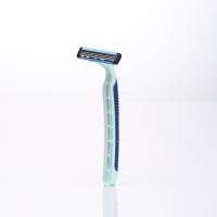 China Triple Blade Disposable Razor 6g Stainless Steel Blue Green for Shaving for sale