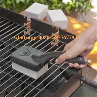 Китай Улучшайте Grillin Scrubbin каменный уборщик гриля Ручк-защищает руки & ногти соскабливая гриль/Griddle с камнем Scrubbin продается